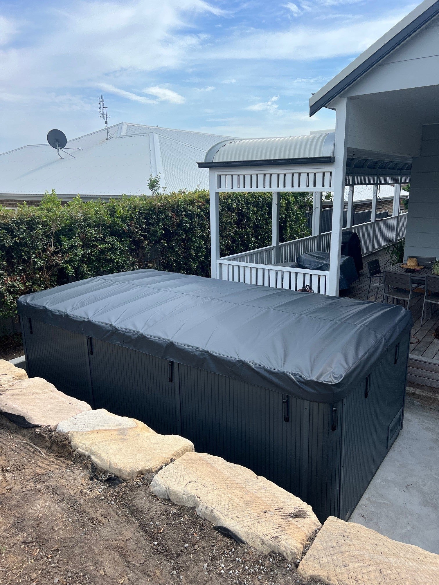 Rolling Spa Covers – Indoor Outdoor Spas